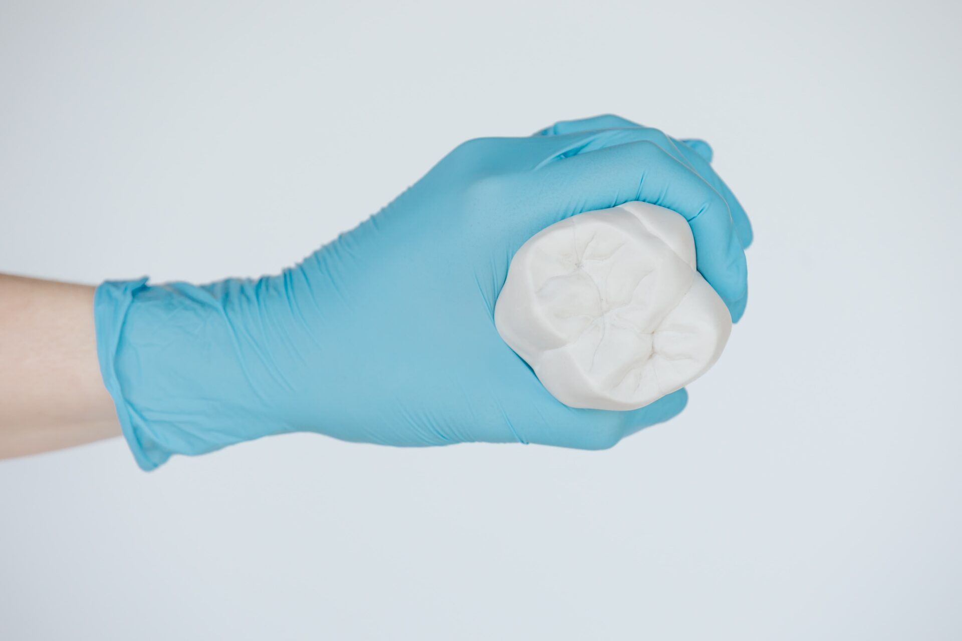 Zobu protezēšana | apinesklinika.lv